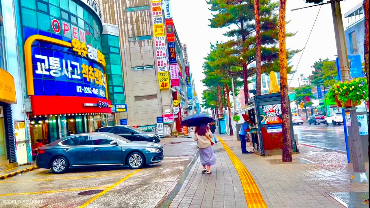 Walking through Seoul Street in Rain from Beotigogae to Yaksu - YouTube