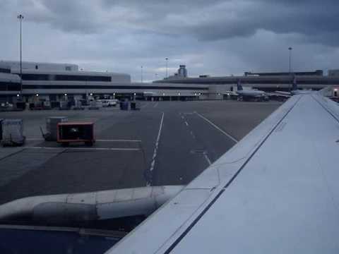 United Airlines Flight 294 Push Back -KSFO- - YouTube