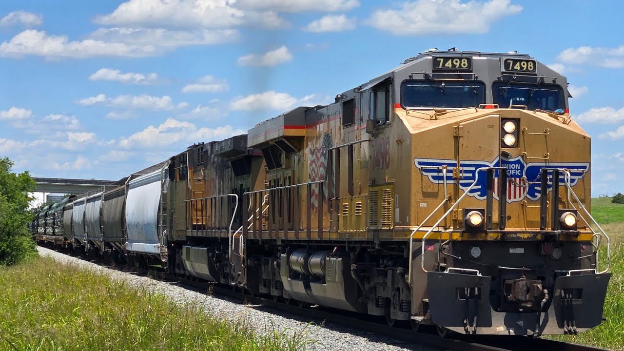 Union Pacific 7498 leads Local Law 51 south out of Taylor Texas(7/9/24 ...