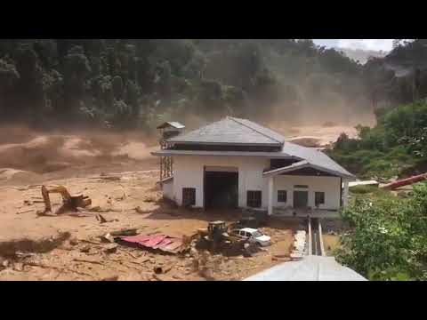 FLASH FLOOD destroys illegal logging company - YouTube