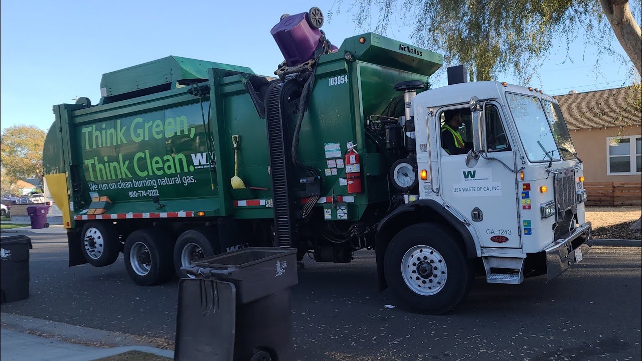 Waste Management: 2 Amrep and McNeilus Garbage Truck on Post-Christmas ...
