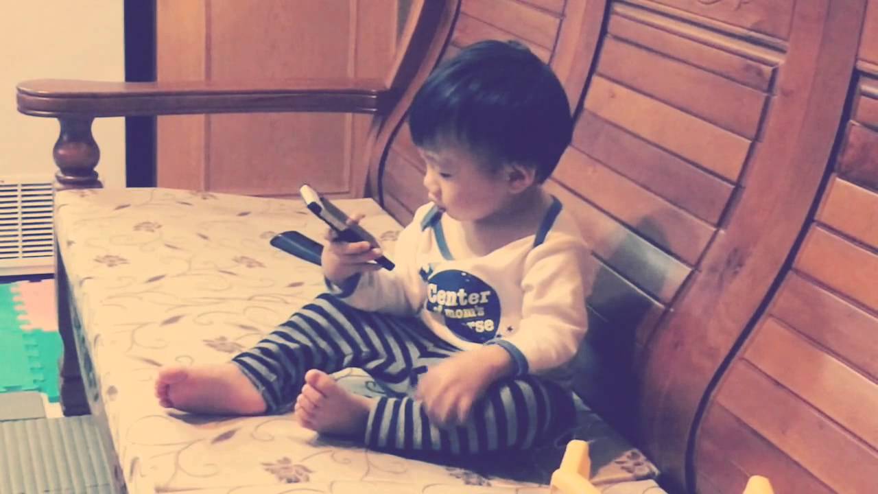 19-month-old-talk-to-siri-youtube