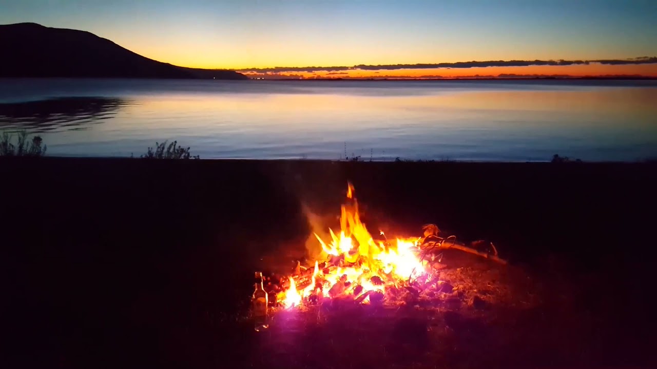 Relaxing Campfire and Beautiful River Night Ambience | Relaxing Fire ...