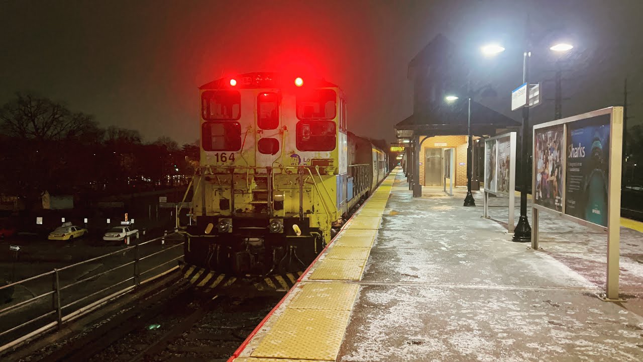 LIRR- Alcohol train at Valley Stream - YouTube