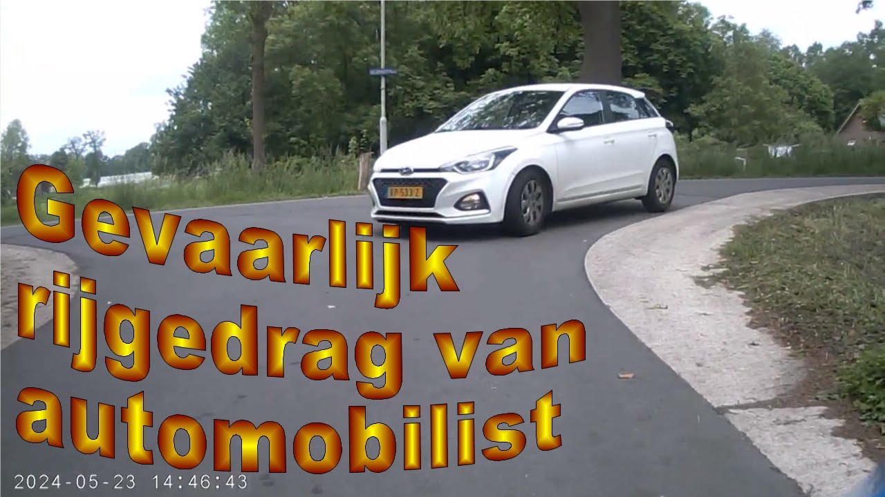 Gevaarlijk rijgedrag van automobilist. - YouTube