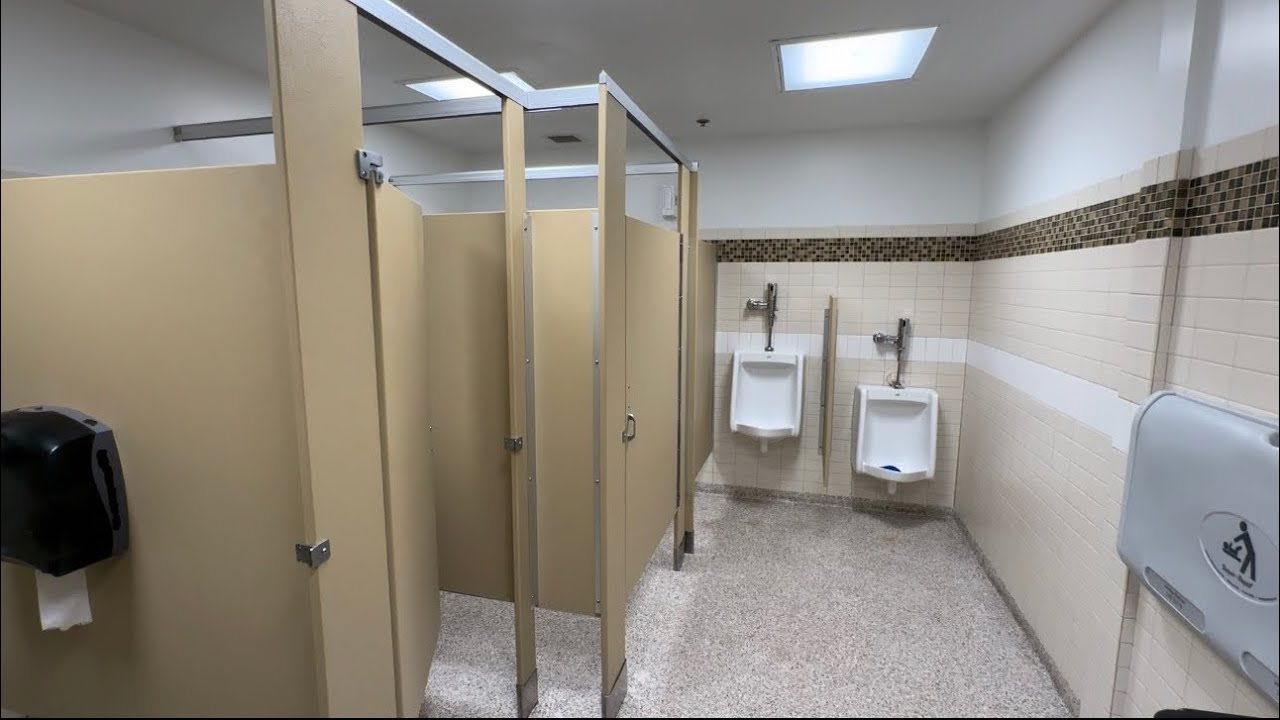 Publix Men’s Restroom - YouTube