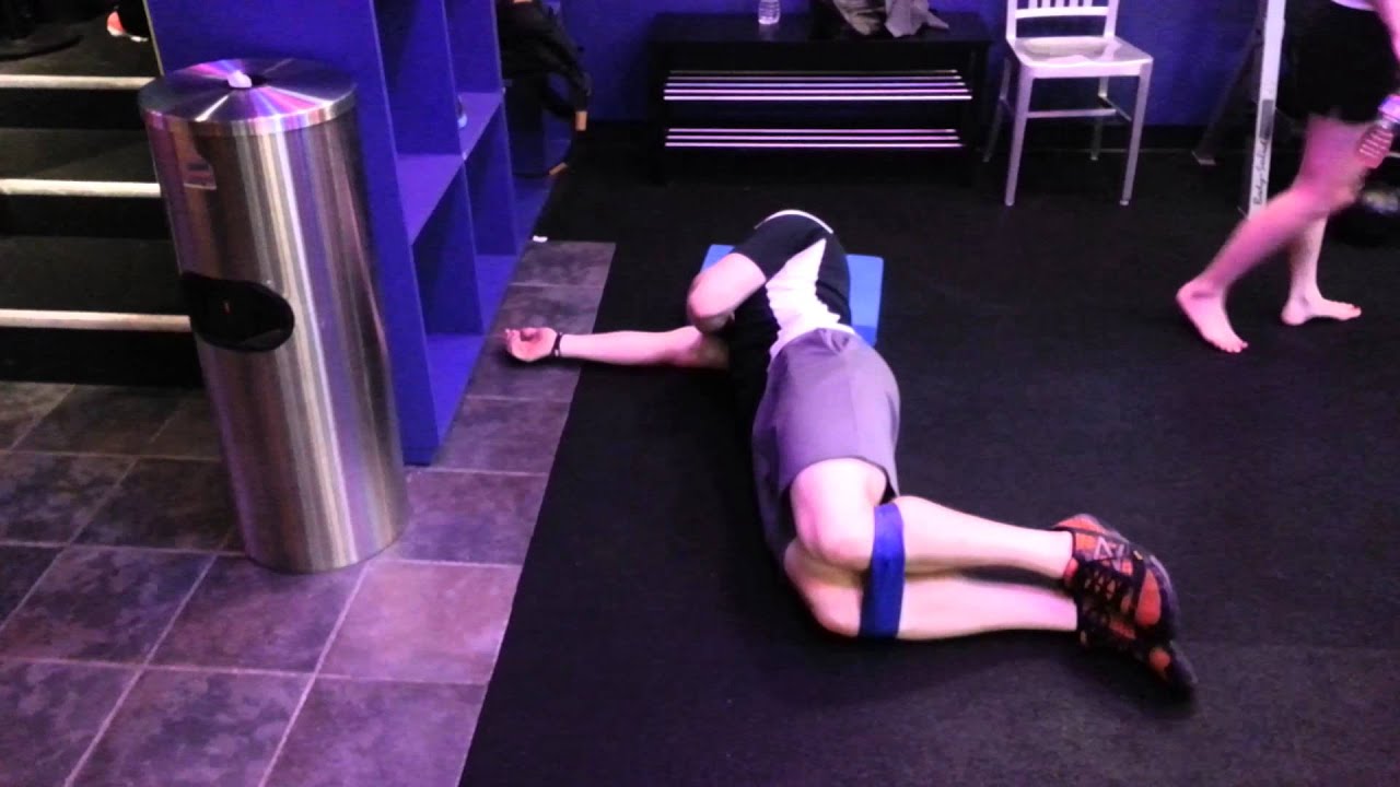 HG Sidelying Hip-Extended Clamshell - YouTube