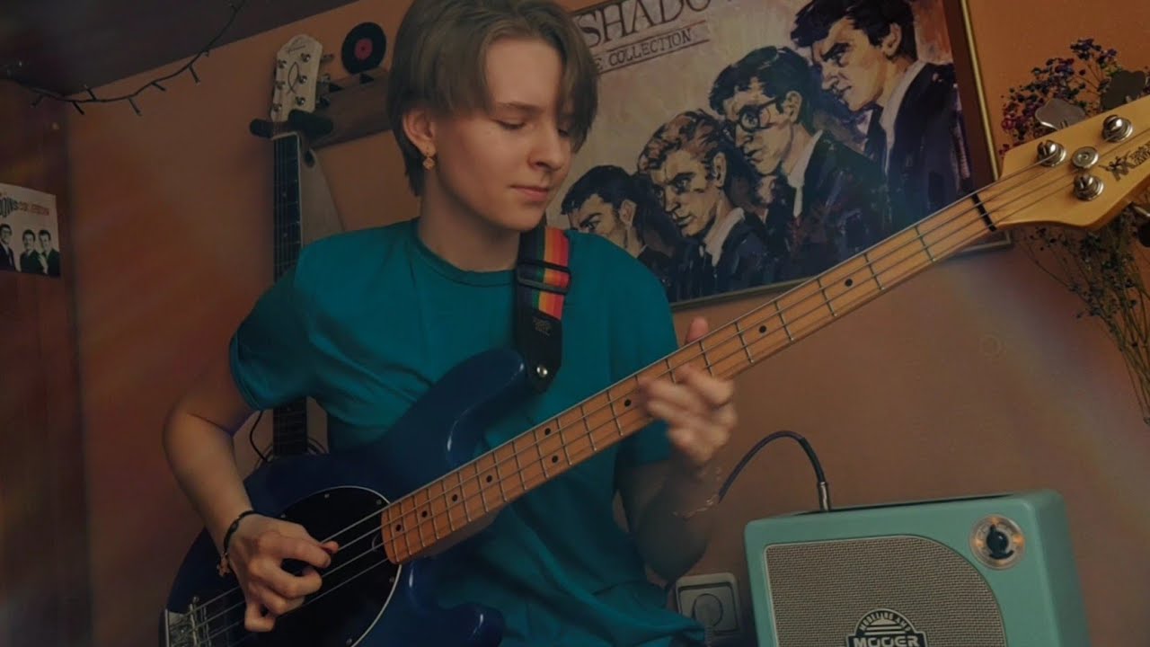 Diamonds - Jet Harris & Tony Meehan (BASS cover) - YouTube