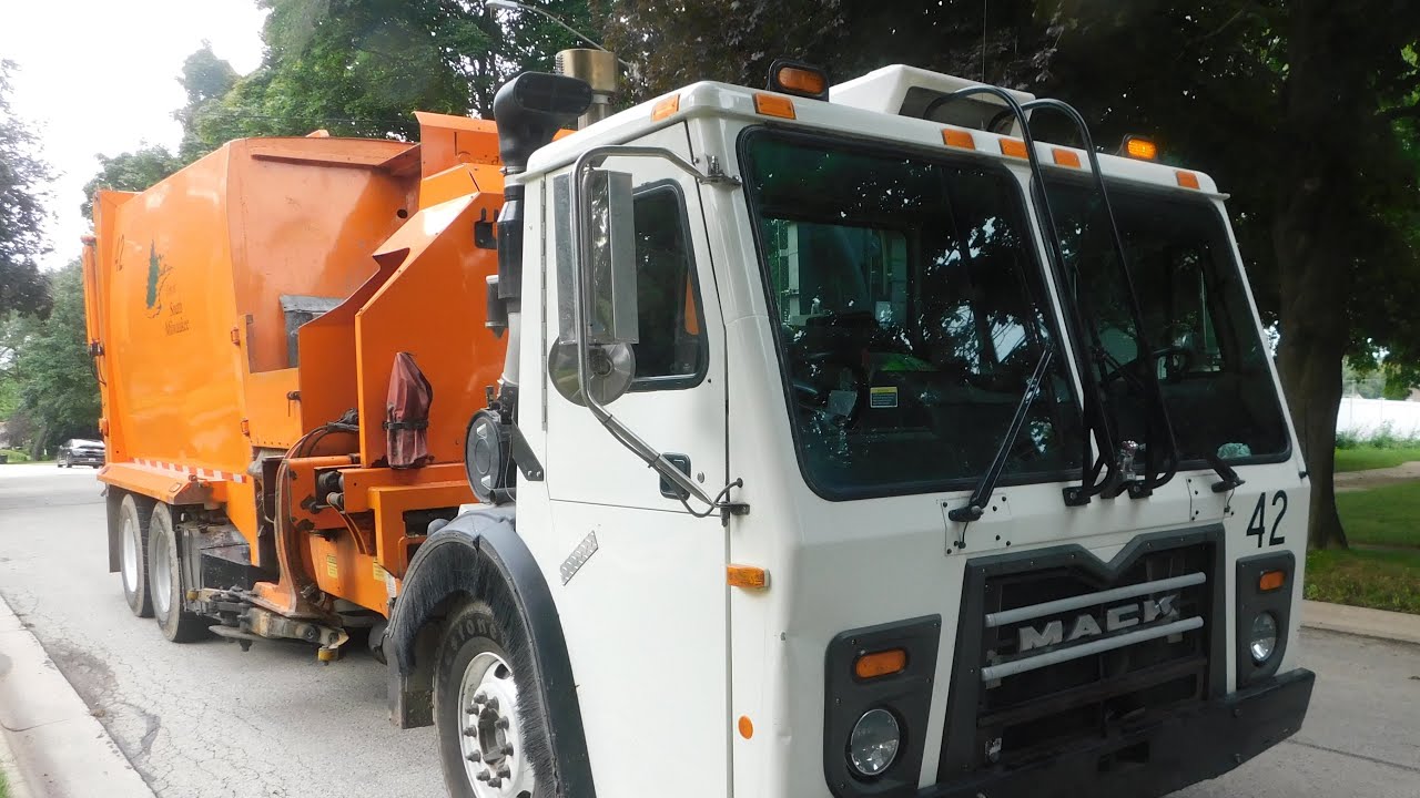 Mack LEU Bridgeport Drop-frame Dual Arm M/ASL + Really cool driver ...