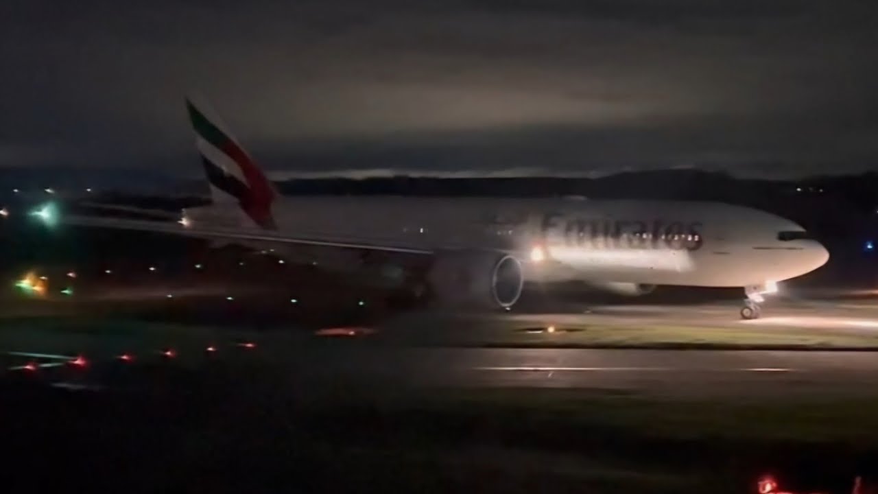 Emirates Boeing 777-21H (LR) A6-EWF taxiing passed, night shot filmed ...