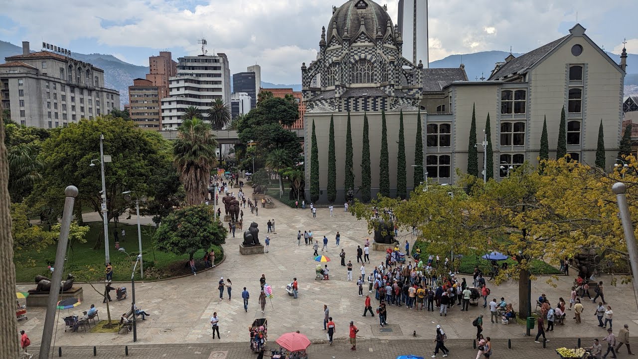 Medellin, Colombia - City center, Botera museum, Poblado, fun in ...