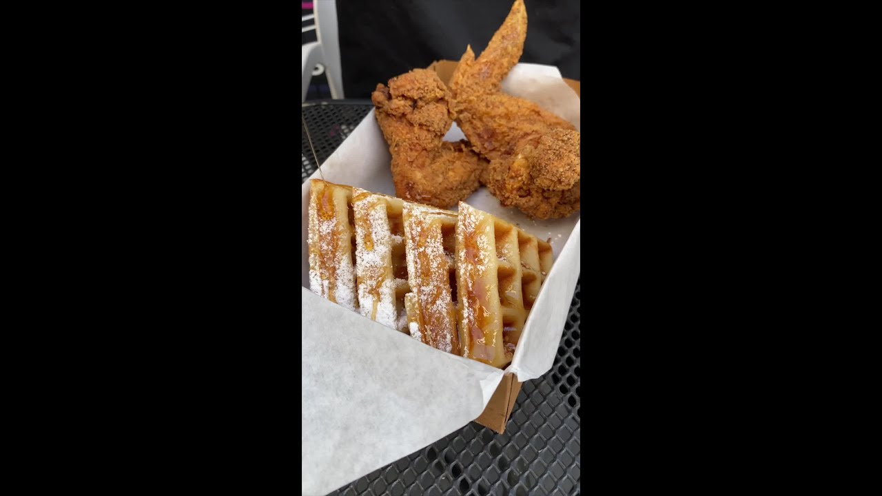 You ever tried chicken n waffles?🍗🧇 from Dhat Island #grubspot #food # ...