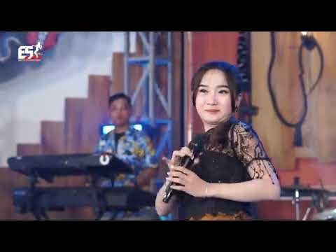 Diva Hani - Wewayangan _ Sagita Djandhut Assololley _ Dangdut (Official Music Video) - YouTube