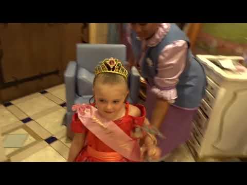 Big day out at Walt Disney World’s Magic Kingdom - YouTube