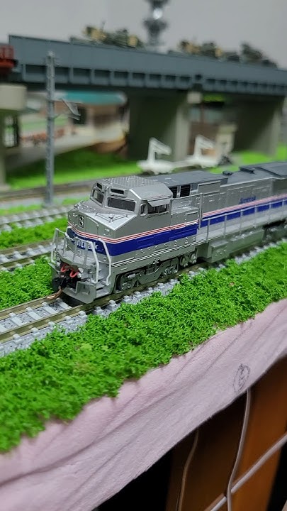 [DASH-8 Phase 4] Model Train N Scale/N Gauge/ N ゲージ/ spur N #Amtrak #Atlas - YouTube