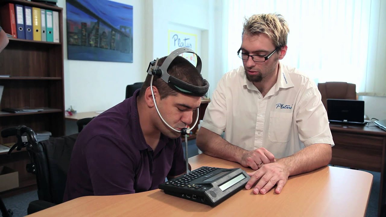 Sprachcomputer SpeakOut in der Beratung bei Platus - YouTube