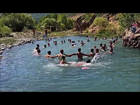 Düğün Salonlarında Halay Yasak Olunca Gençler Çareyi Havuzda Halay Çekerek Buldular / Gölde Halay
