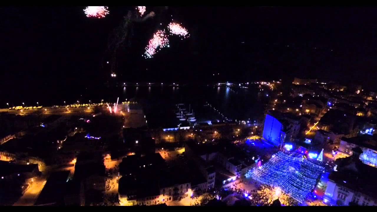 Constanta, Piata Ovidiu 31.12.2015 - YouTube