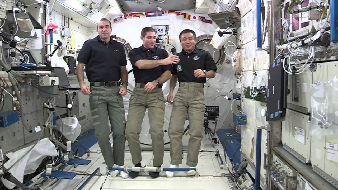 Happy New Year From Space - ISS Crew Greets Times Square | Video - YouTube