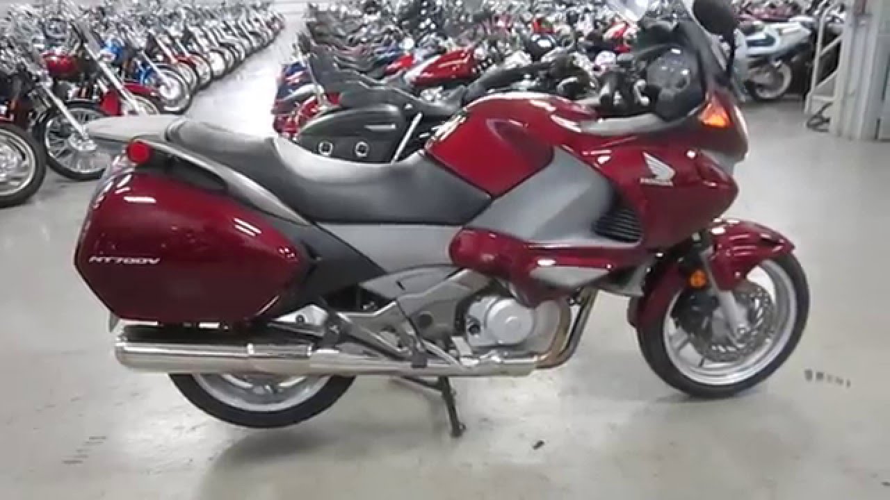 2010 HONDA NT 700 V @ iMotorsports A1403 - YouTube