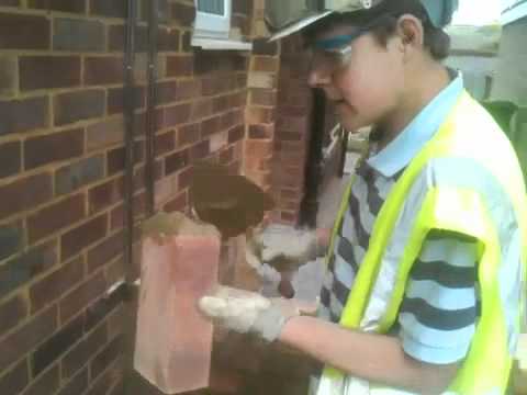 Apprentice bricklayer - YouTube