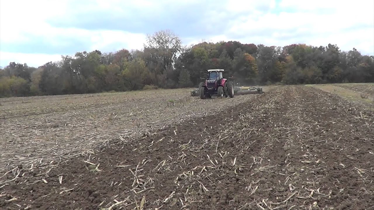 Versatile 220 pulling a Kelly Diamond Harrow near Columbiana Ohio - YouTube