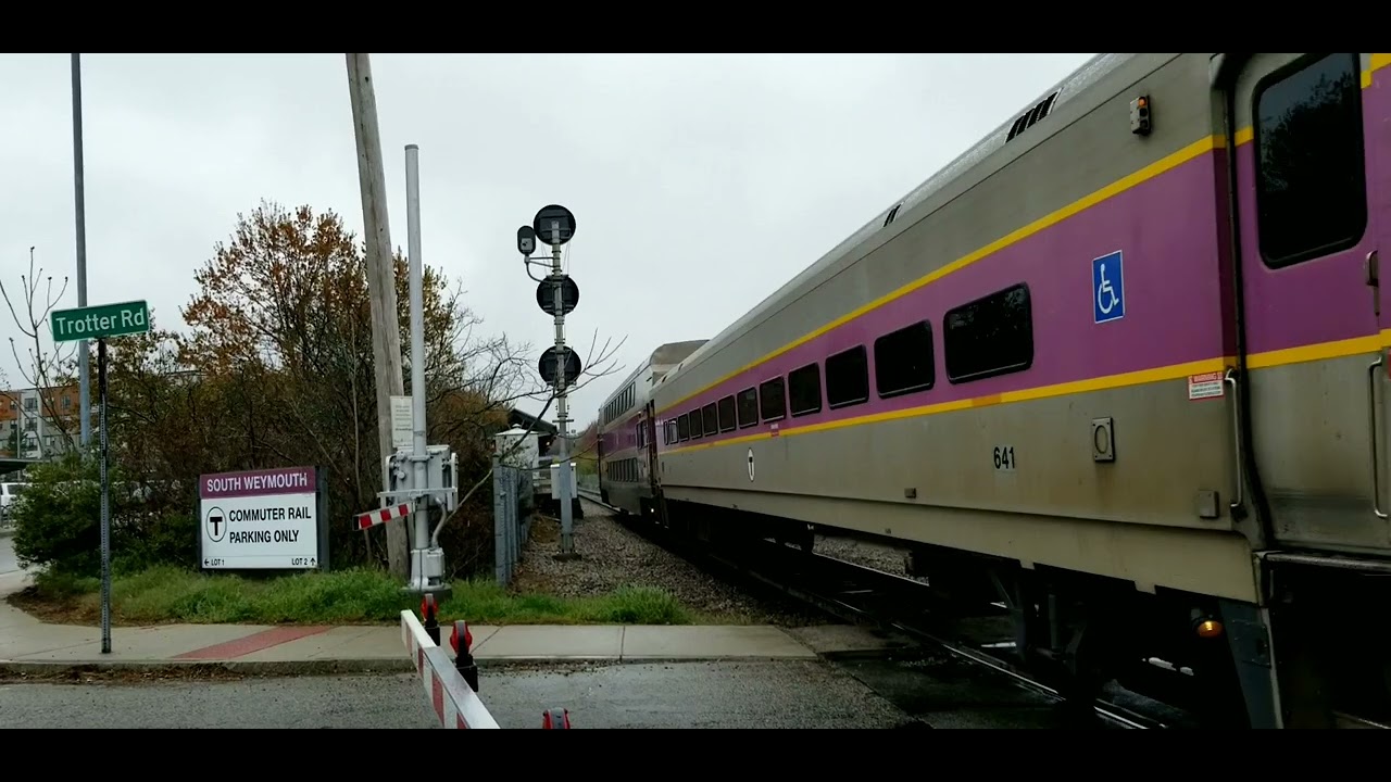 Hyundai Rotem Cab Car #1809 with horn show!! - YouTube