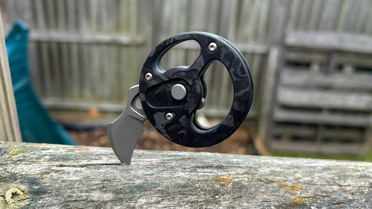 Serge Knives Coin Claw Gen5 Review - My favorite... coin knife? - YouTube