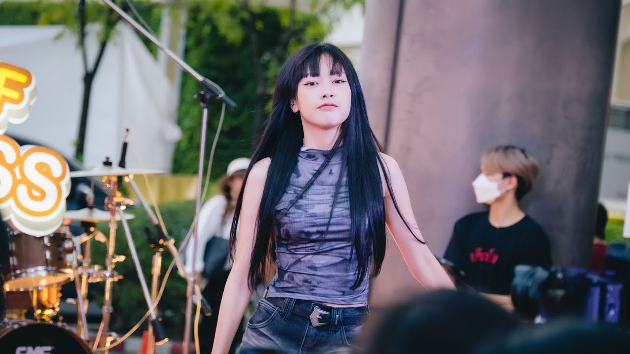 Pimma PiXXiE - งอนละ + คลั่งรัก + ใจหายอ่ะ สงสัยอยู่ที่เธอ @ The Season ...