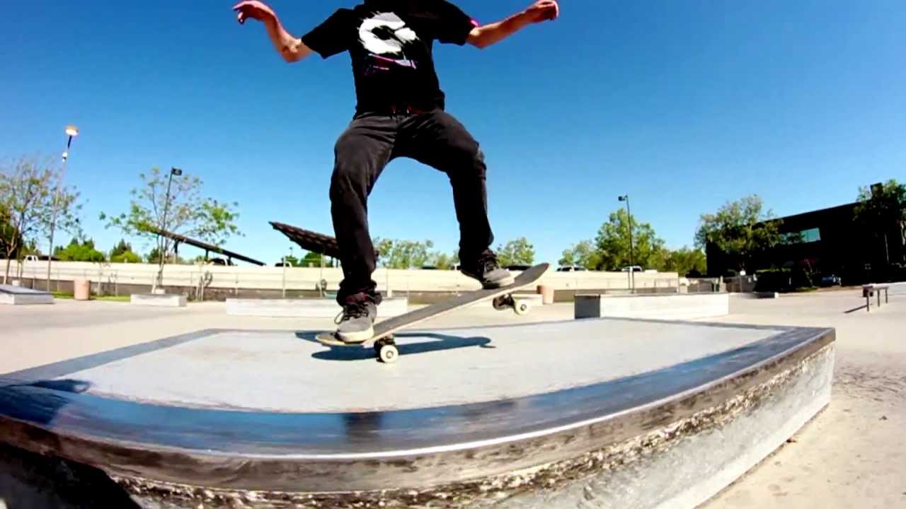 Matt Beaton and Christian Mendoza @ Turlock Skatepark - YouTube