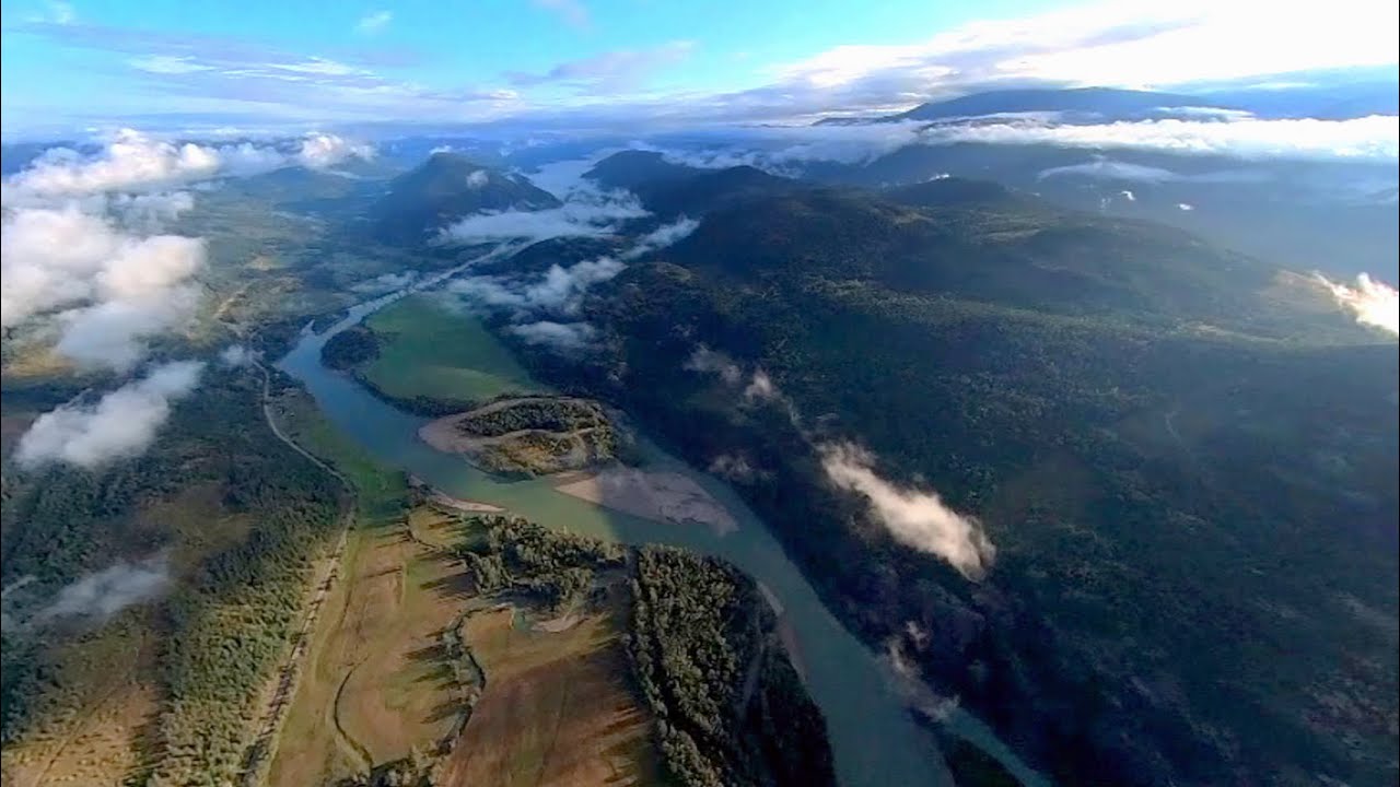 489. Beautiful Flight to Little Fort Area via N Thompson River ...