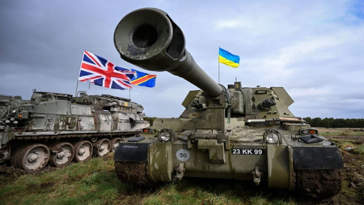 Ukraine troops trained on AS90 Braveheart self-propelled howitzer - YouTube