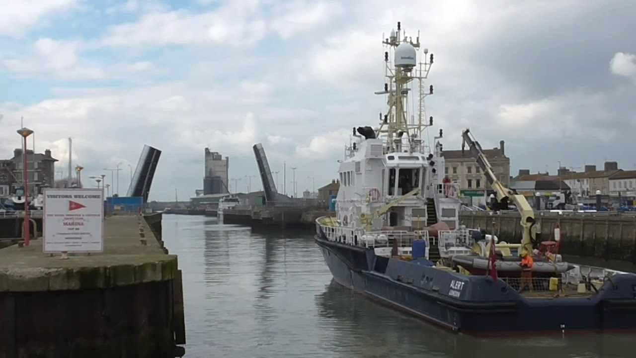 THV ALERT arriving into ABP port of lowestoft 19/3/19 - YouTube
