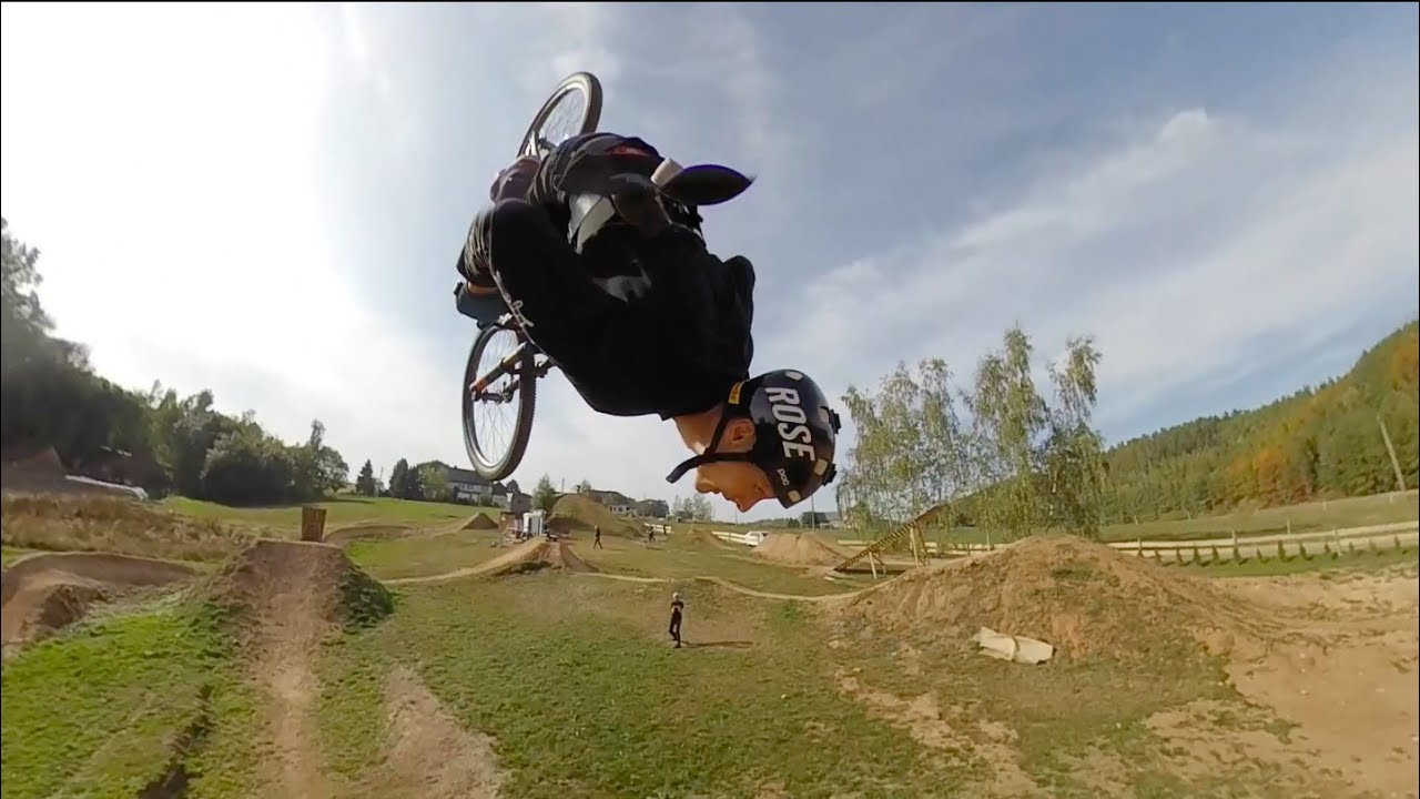 Insta360 ONE X - Epic Bike Jumps - YouTube