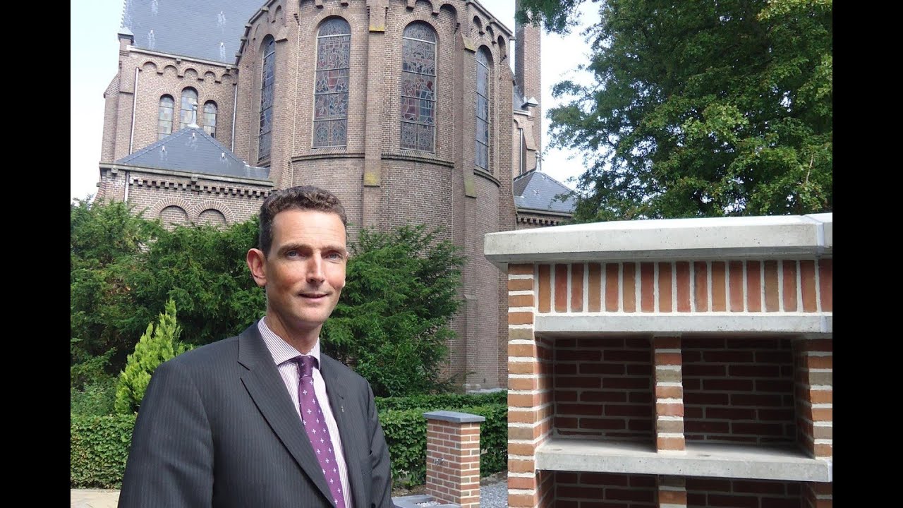 Eucharistieviering I Pastoor Paul Vlaar - YouTube