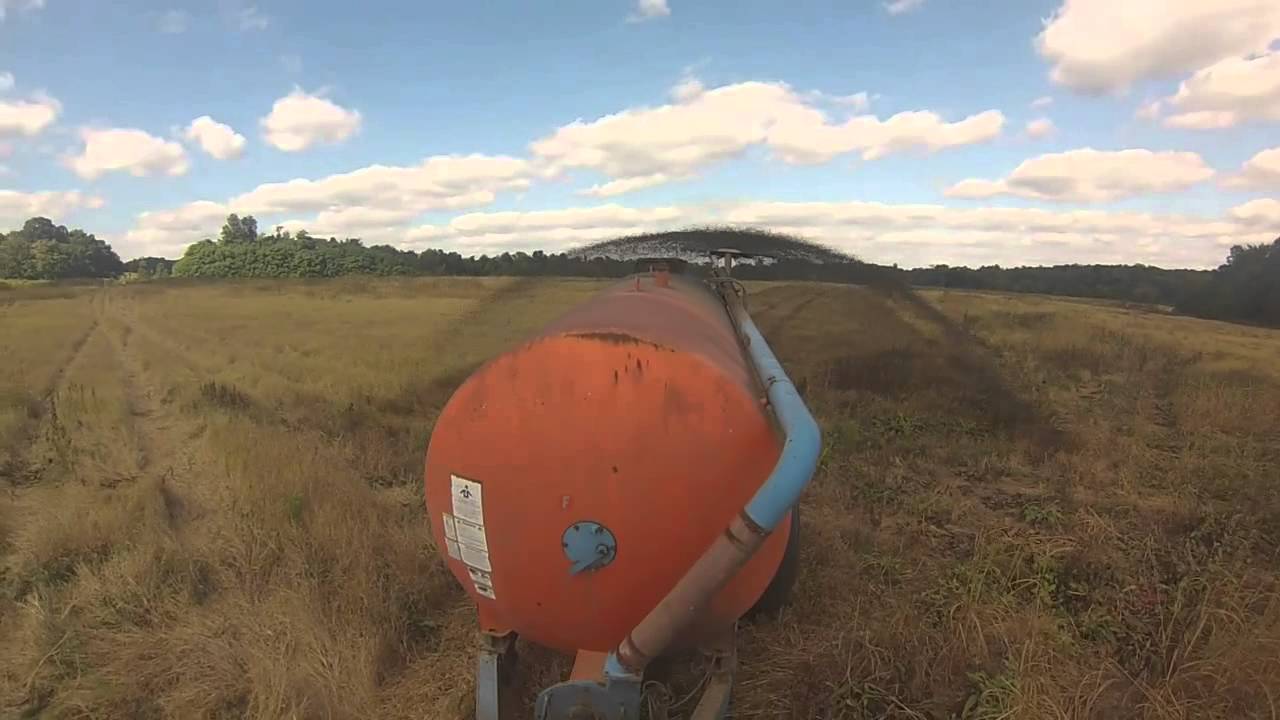 Hauling manure with a better built tank - YouTube