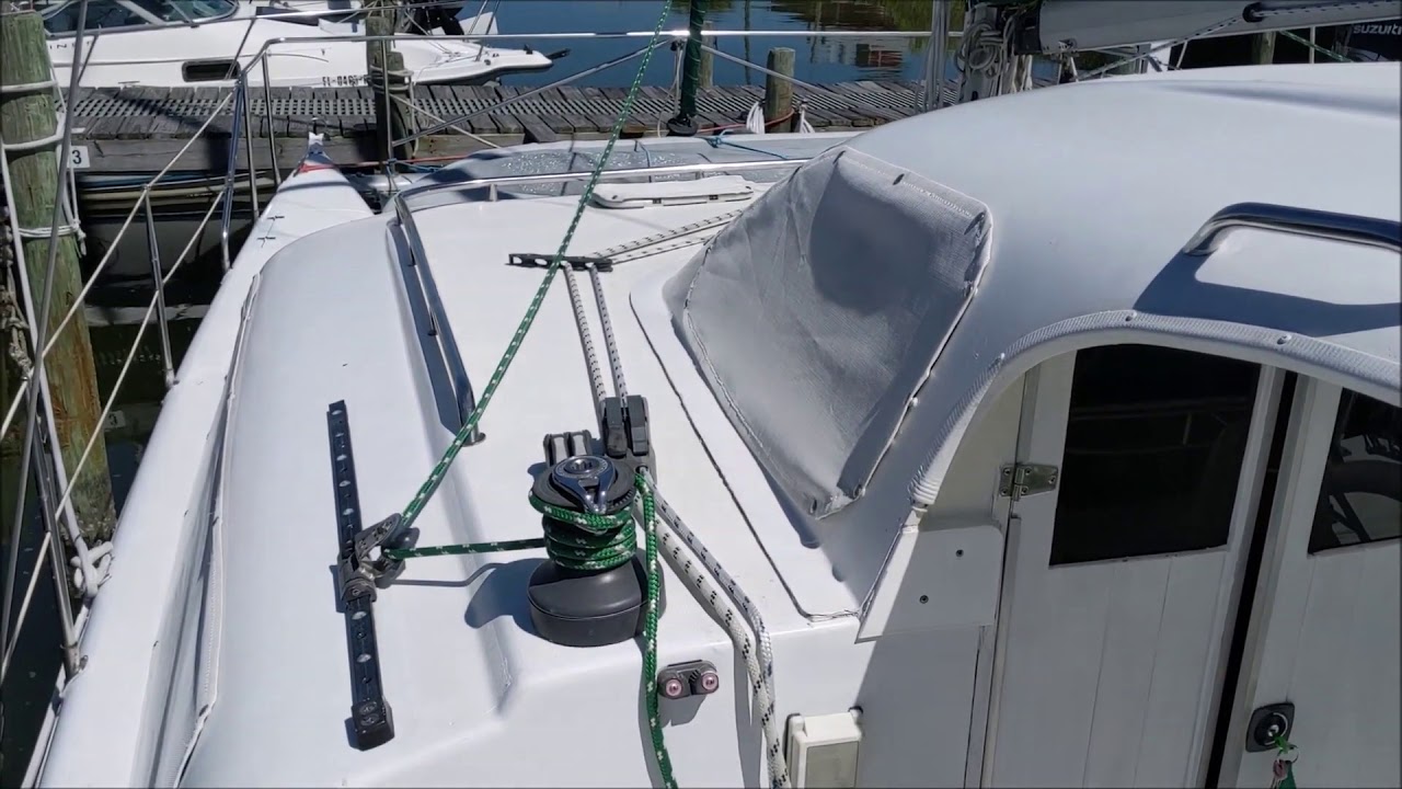 2004 32' TomCat 9.7 Catamaran for sale by Edwards Yacht Sales - YouTube