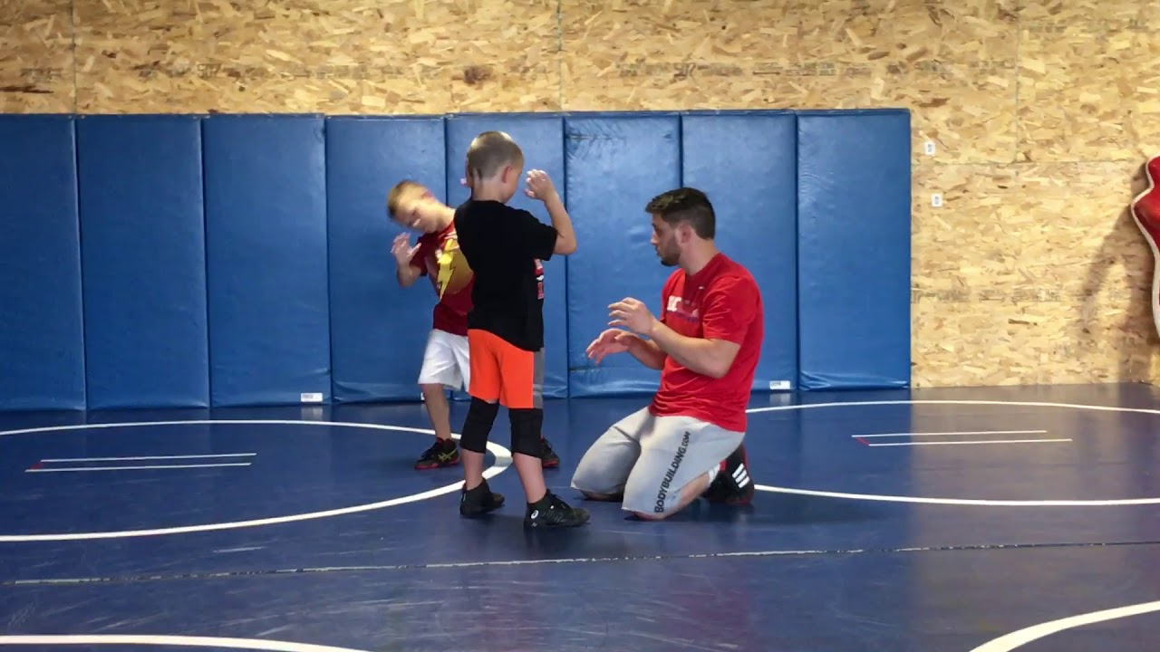 Hand Fighting Pt 2. Moving Head Away. Kids Wrestling - YouTube