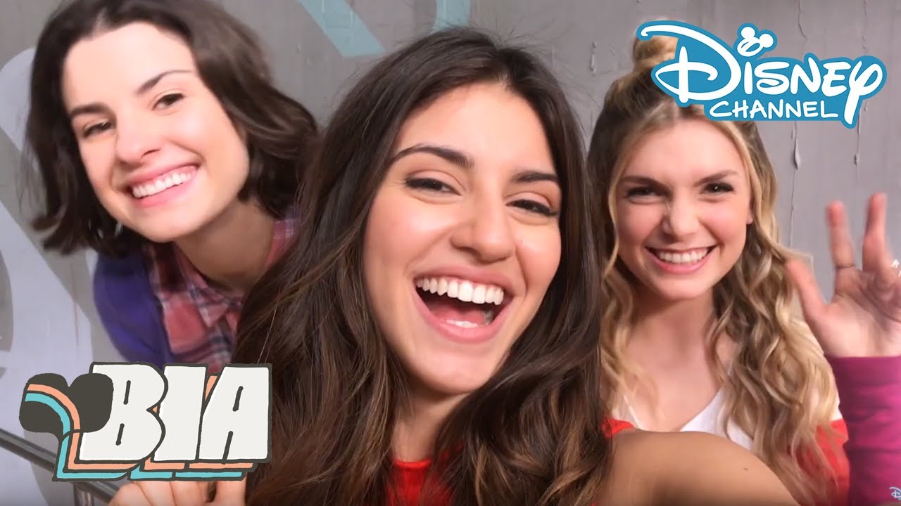 Bia | Trailer | Disney Channel BE - YouTube