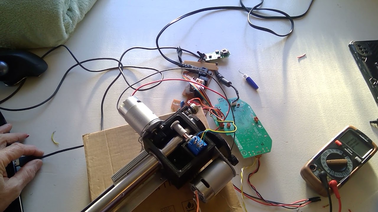 Saitek FFB yoke internals first test. - YouTube