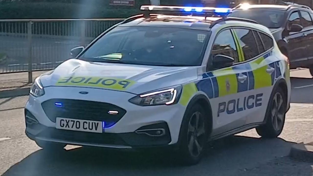 2x Surrey Police Responding UK - YouTube