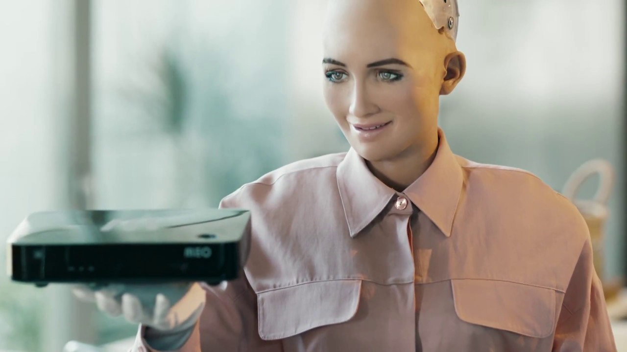 MEO - Família da Sophia instala a MEOBox Sofia - YouTube