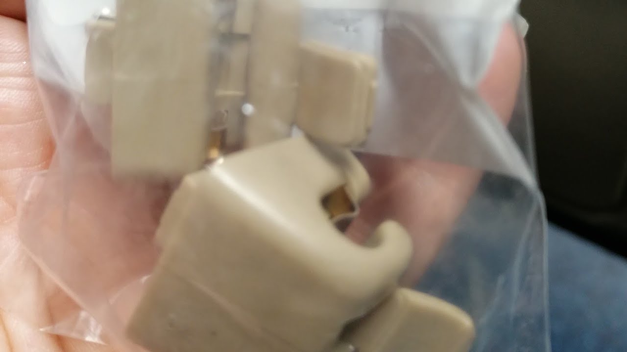 Mercedes Benz 300d - Vanity Light not working? - Try this easy fix ...