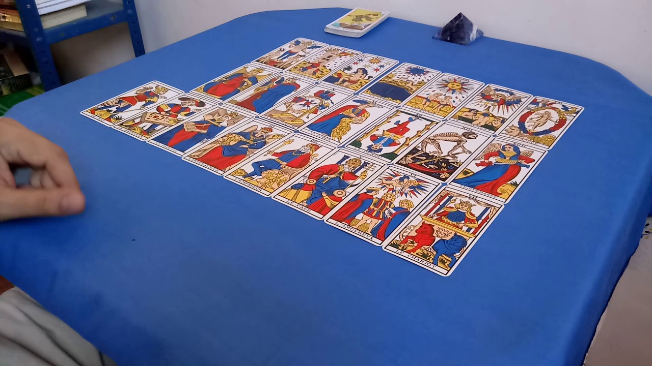 A forma de montar a mesa real de casas com o Tarô. (Tabuleiro) - YouTube