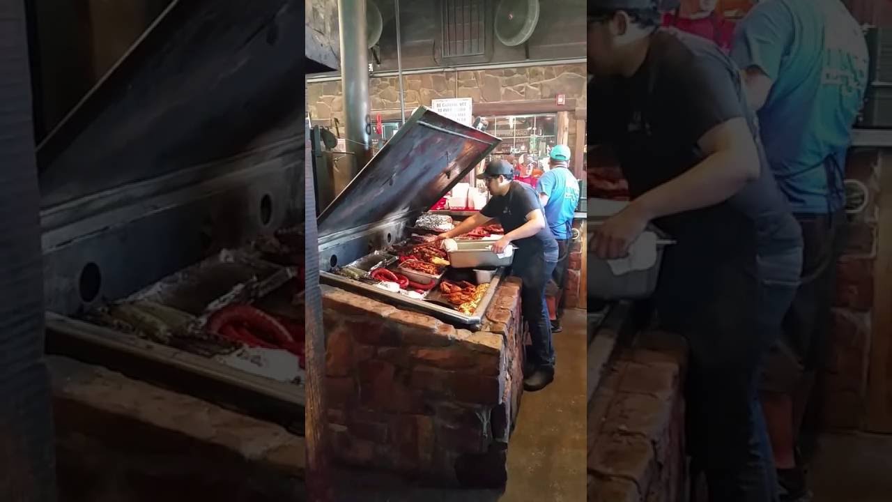 Hard Eight BBQ Texas Meat Serving Pit - YouTube