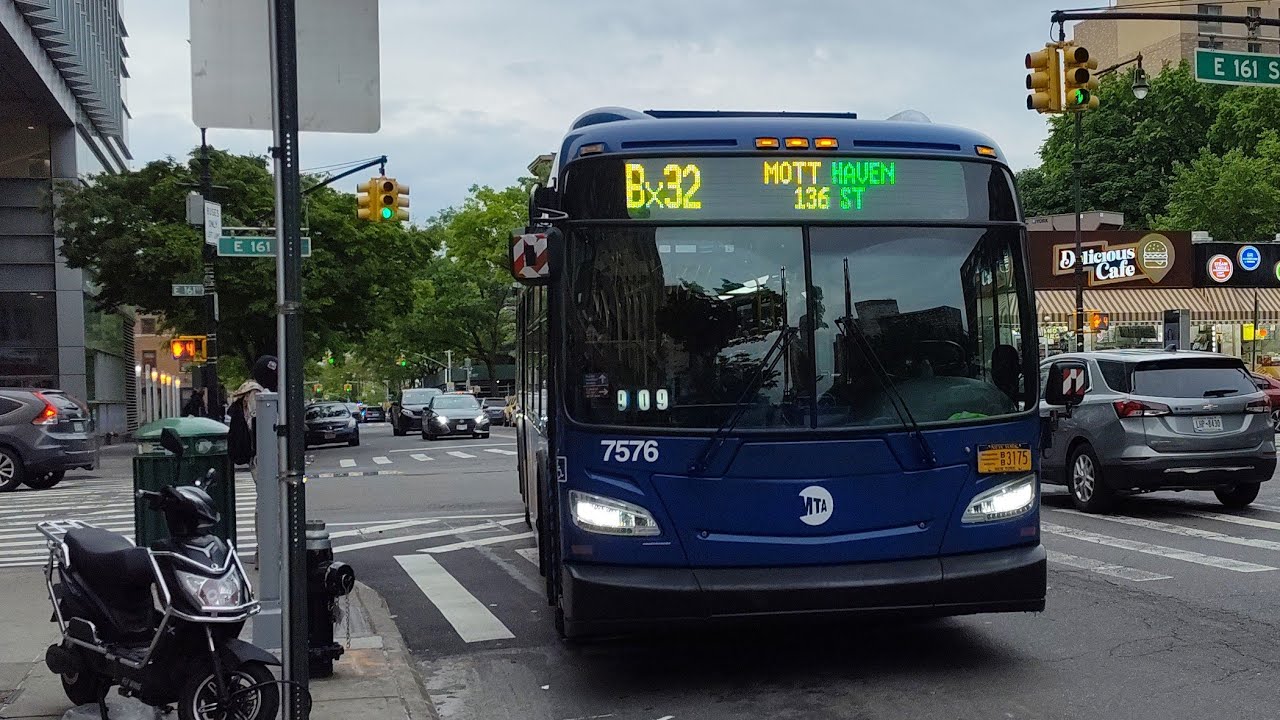 MTA NYCT Bus: 2019 New Flyer XD40 Xcelsior #7576 on the Bx32 @ E. 161st ...