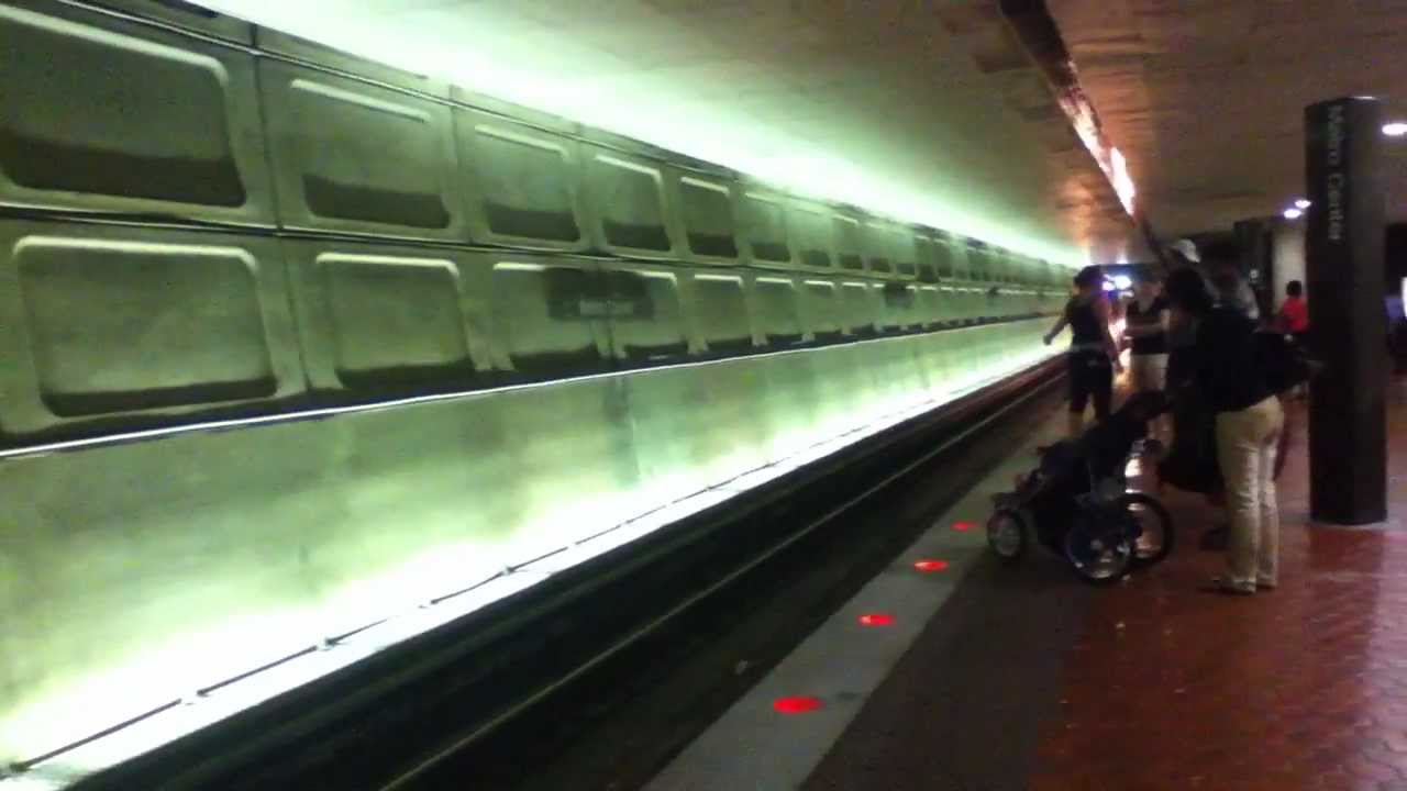 DC Metro Blue Line train arrives at Metro Center 5/12/12 - YouTube