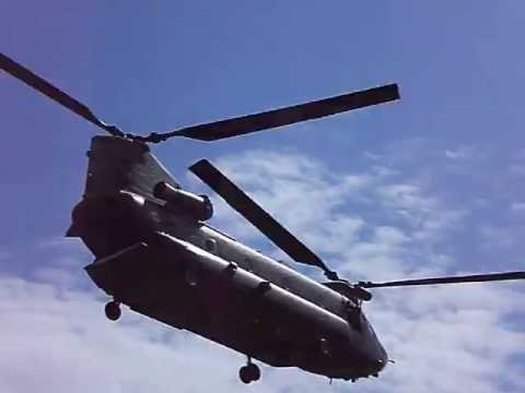 RAF Chinook CH-47 Take off powerful down wash. - YouTube