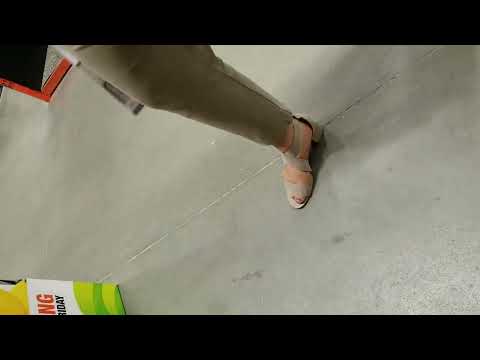 Supermarket spider crush 68 #candidcrush #accidentalcrush #unknowncrush #unawarecrush #bugcrush #cru