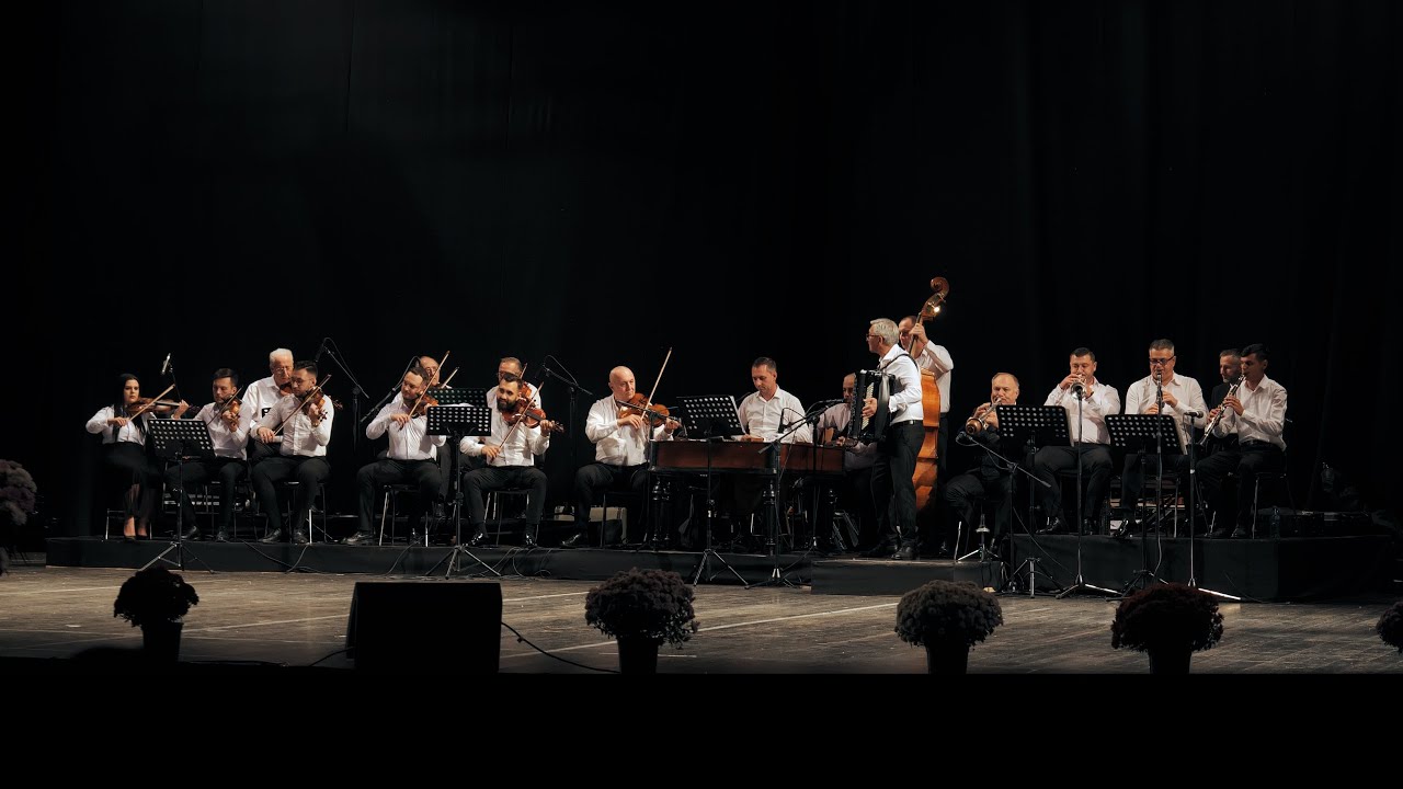 Ansamblul Folcloric " Busuiocul " - Rapsodii de toamna 2022 - YouTube